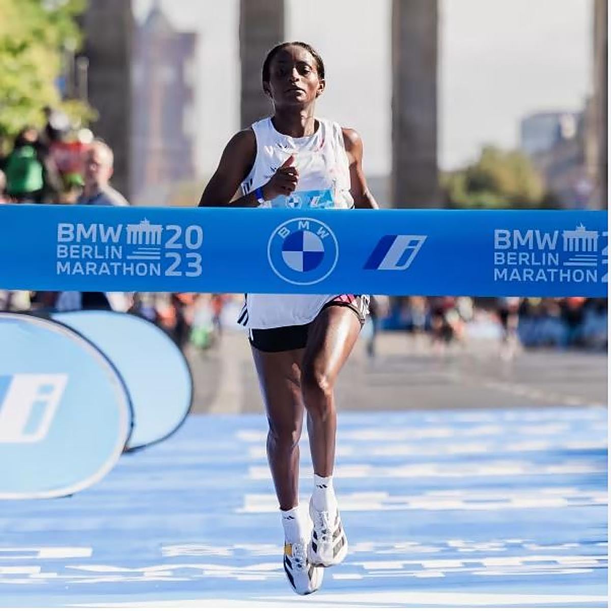 Las zapatillas que vuelan | El Correo